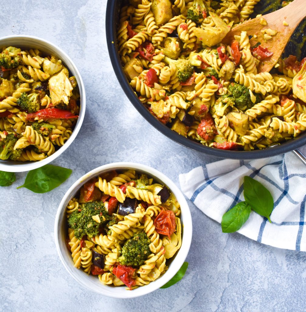 Plant-Based Mediterranean Pasta - Stephanie Lee Nutrition